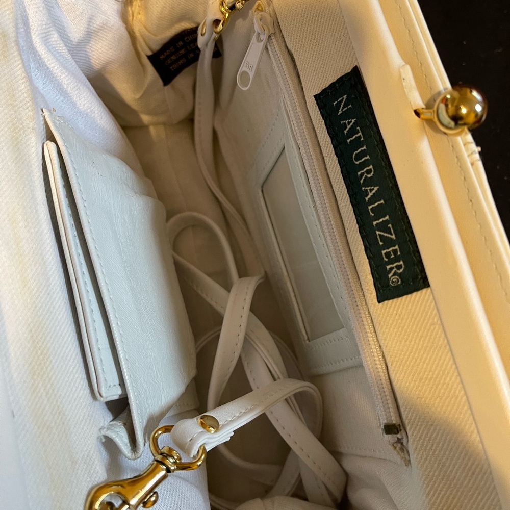 Naturalizer Vintage White Leather Shoulder Bag. - Gem